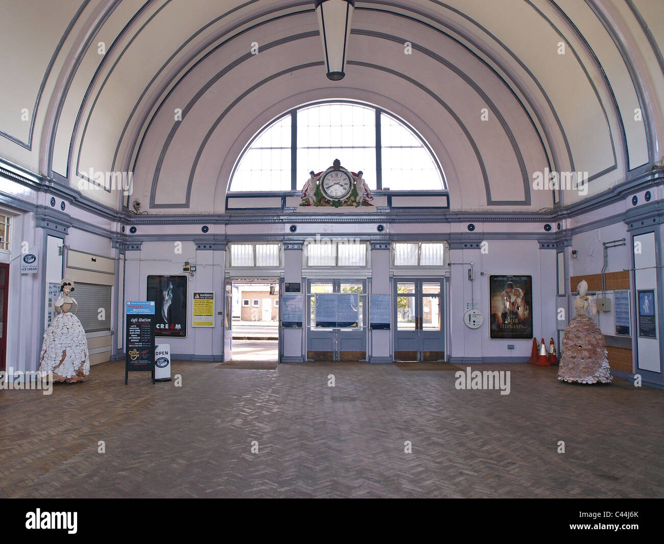 Margate station hi-res stock photography and images - Alamy