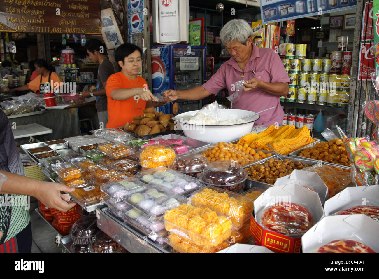 Thai sweet desserts shop Stock Photo - Alamy