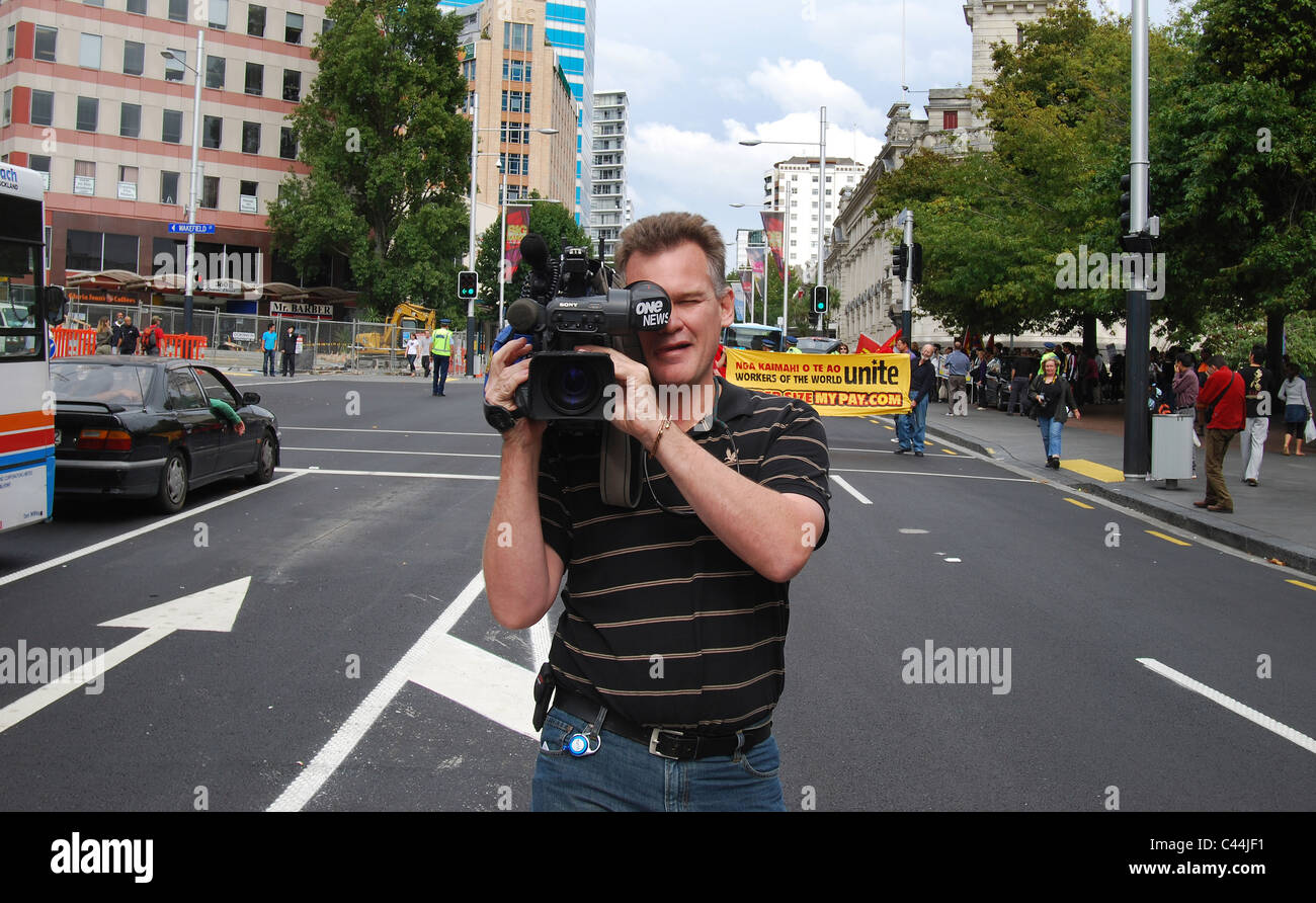 New zealand one news tv hi-res stock photography and images - Alamy