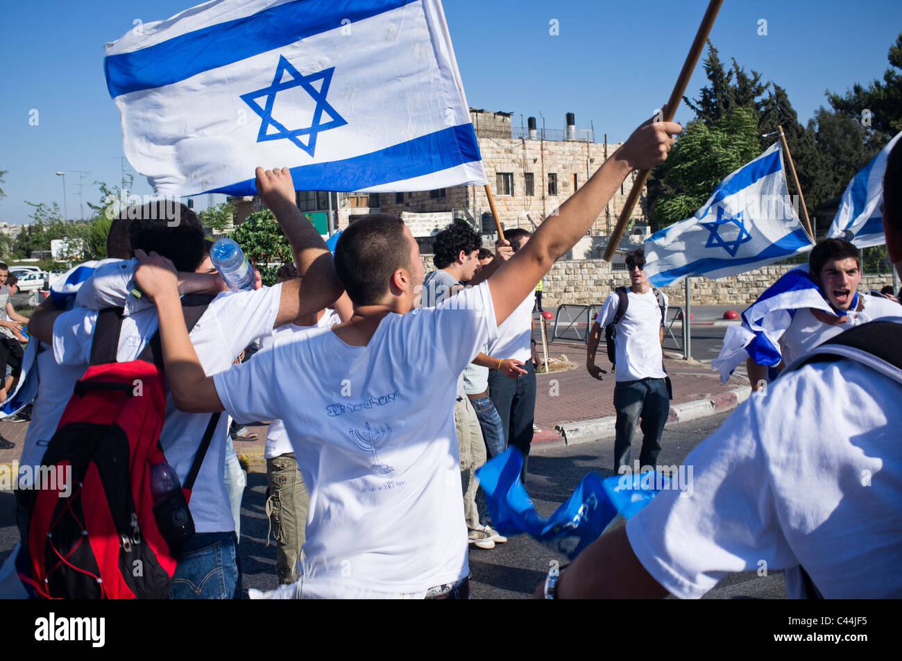 Thirty thousand religious Zionist youth in Dance of Flags for Jerusalem ...