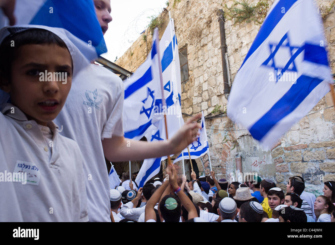 Thirty thousand religious Zionist youth in Dance of Flags for Jerusalem ...
