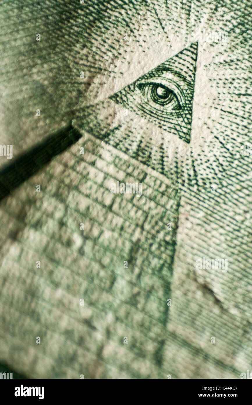 Dollar bill pyramid hi-res stock photography and images - Alamy