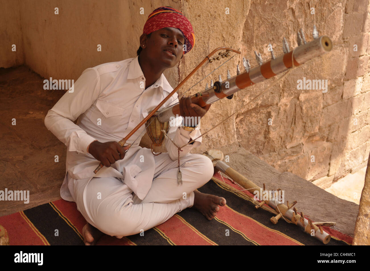 Ektara hi-res stock photography and images - Alamy