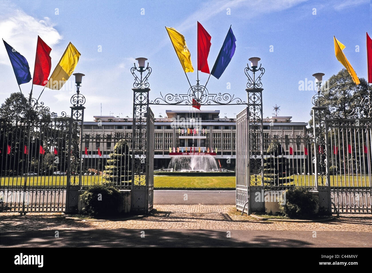 Gates reunification palace hi-res stock photography and images - Alamy