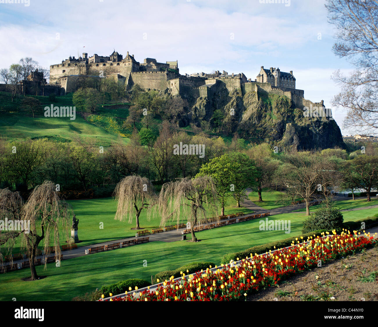 Edinburgh, Edinburgh castle, Flowers, Heritage, Holiday, Landmark ...