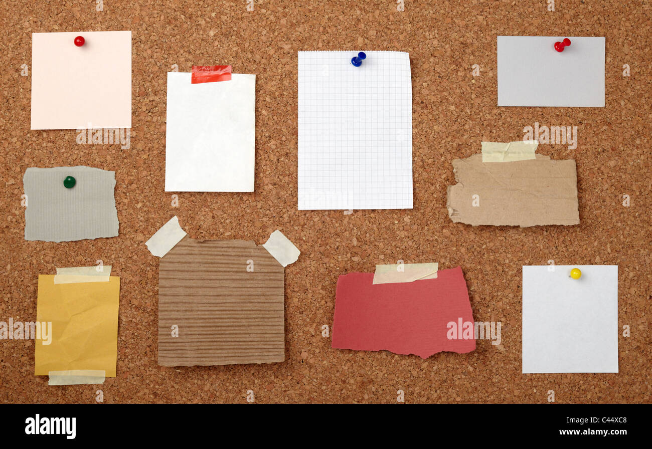 note papers on a cork board Stock Photo - Alamy