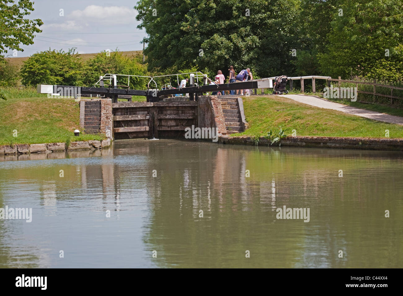 Lock on a branch of the Grand Union Canal by Tring Reservoirs Stock ...