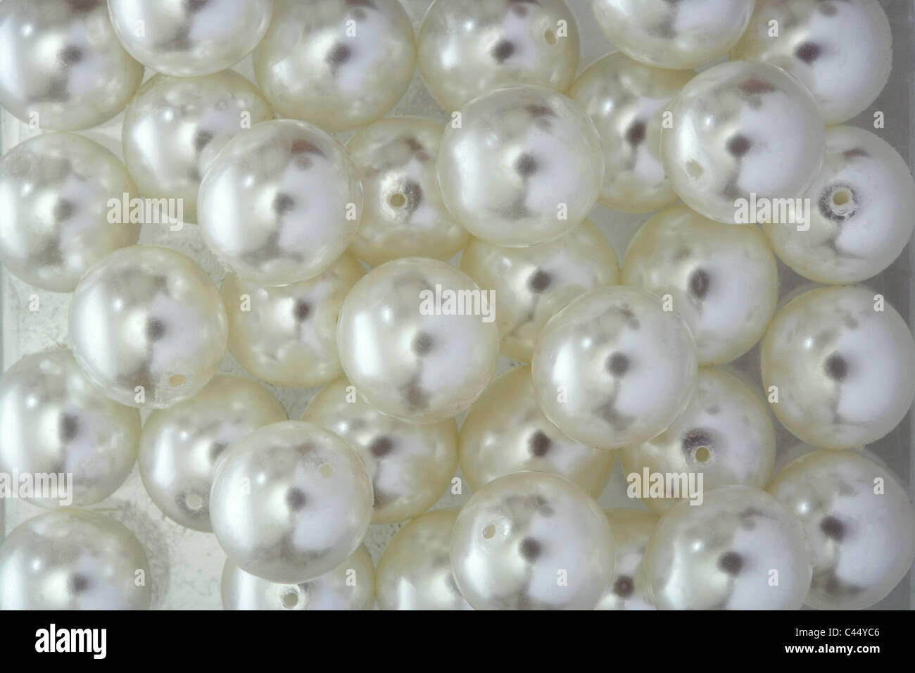 Pearl beads, close-up Stock Photo - Alamy