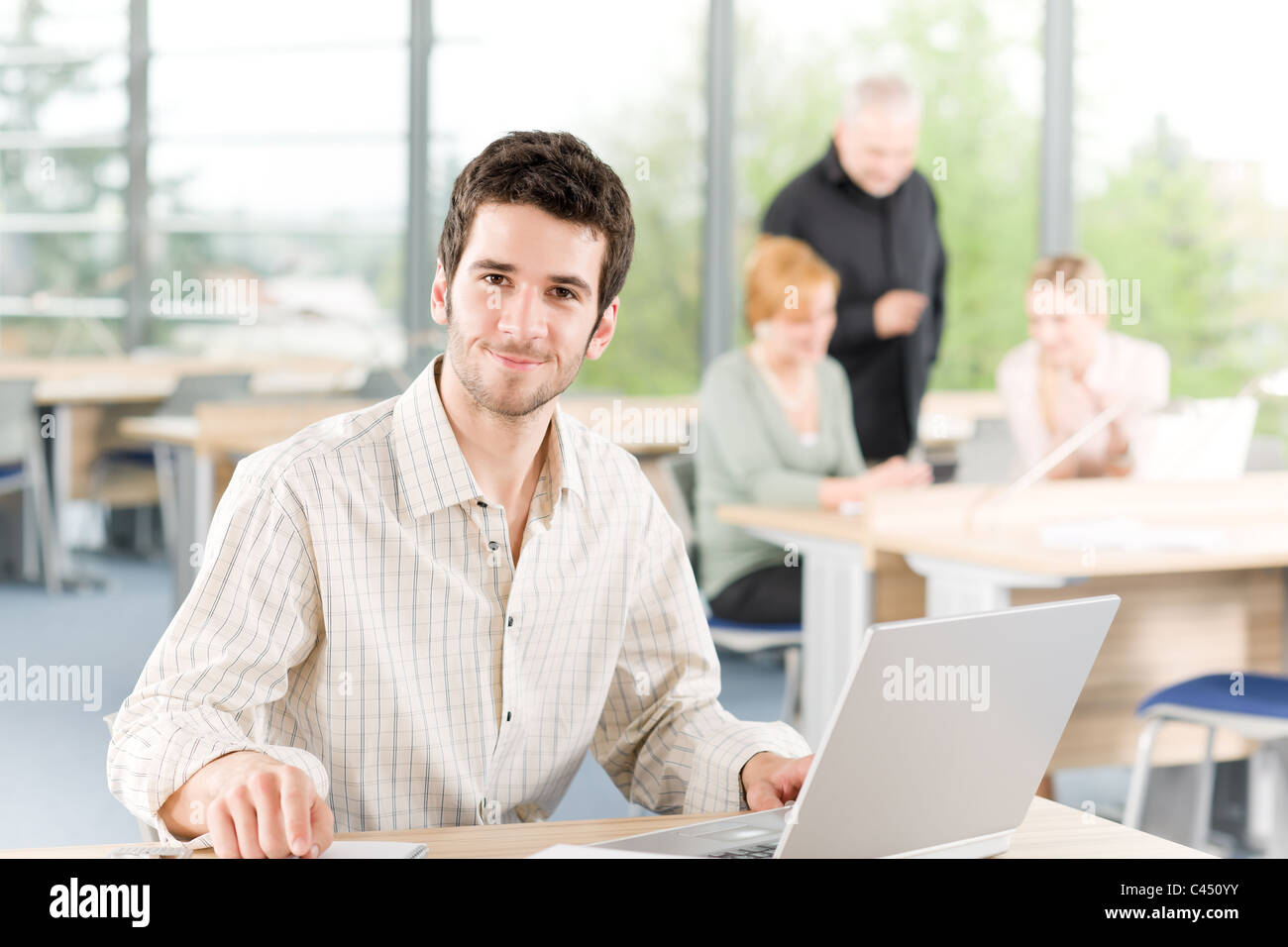 Business student hi-res stock photography and images - Alamy