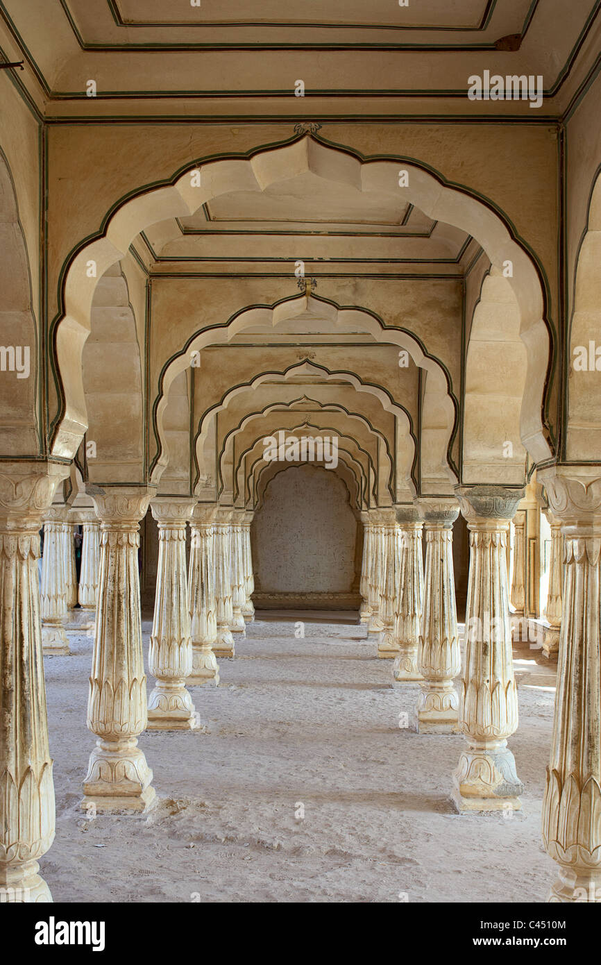 India, Rajasthan, columns in Amber Fort Stock Photo - Alamy