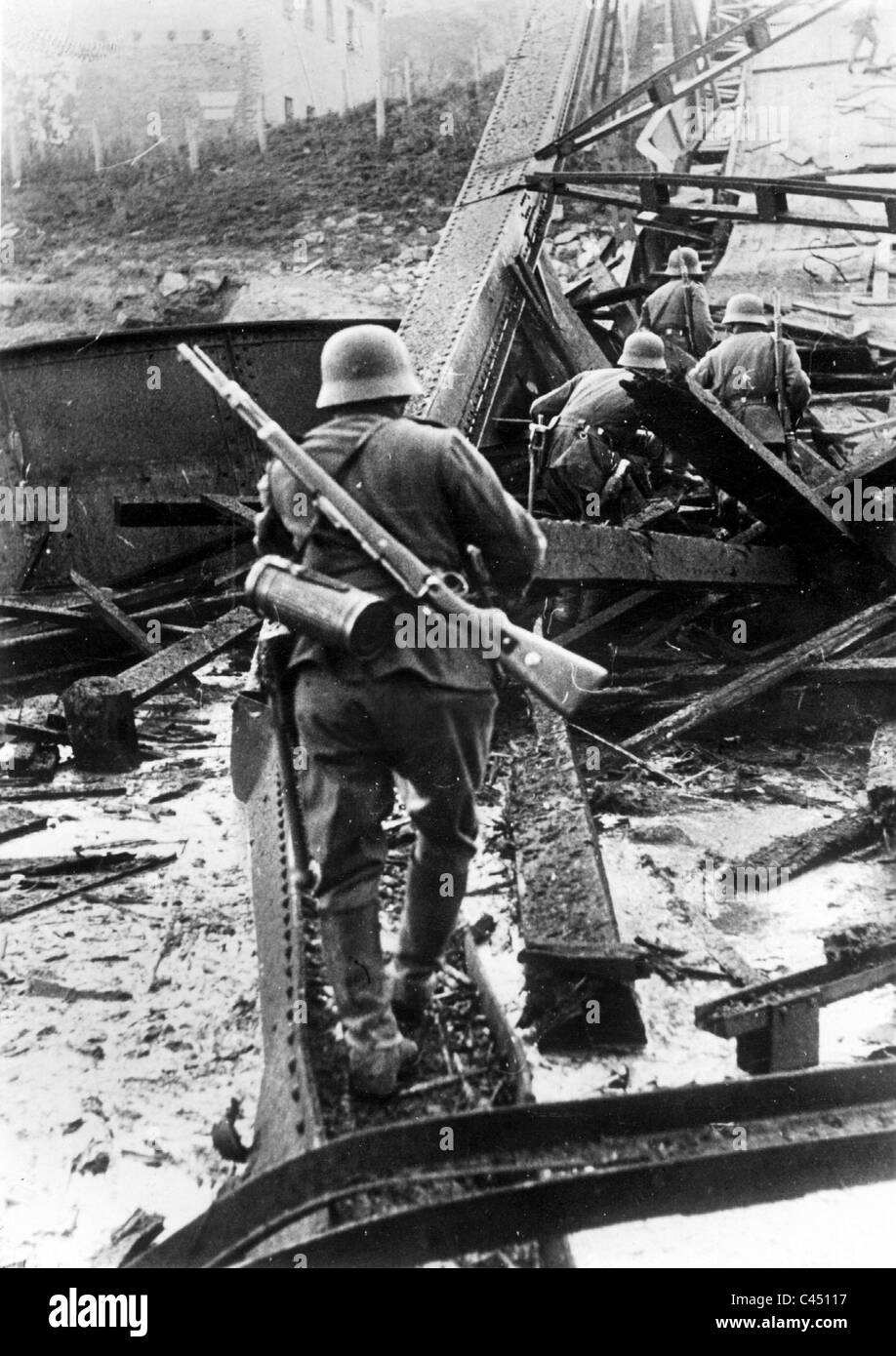 Going to attack Black and White Stock Photos & Images - Alamy