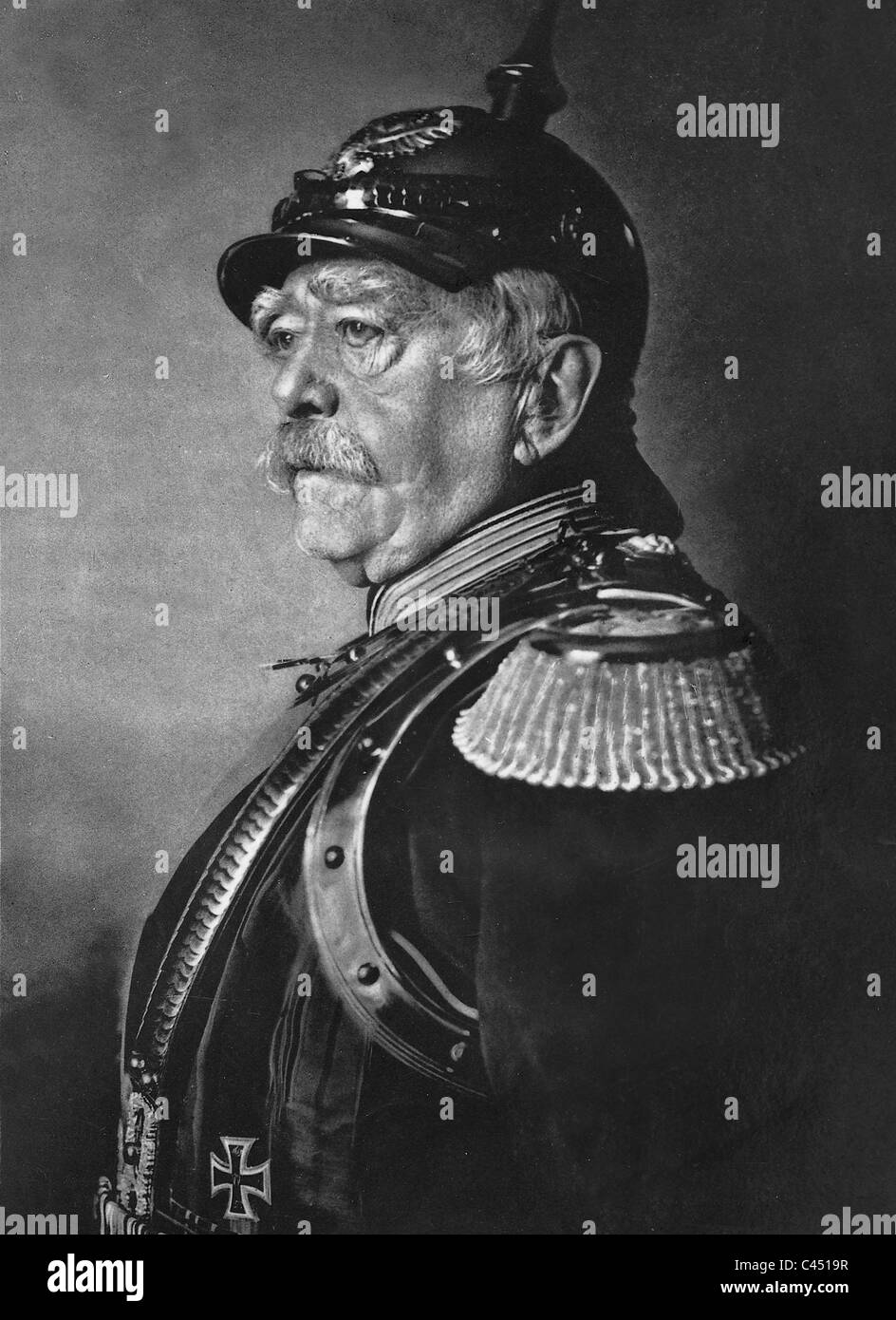 Otto von bismarck uniform hi-res stock photography and images - Alamy