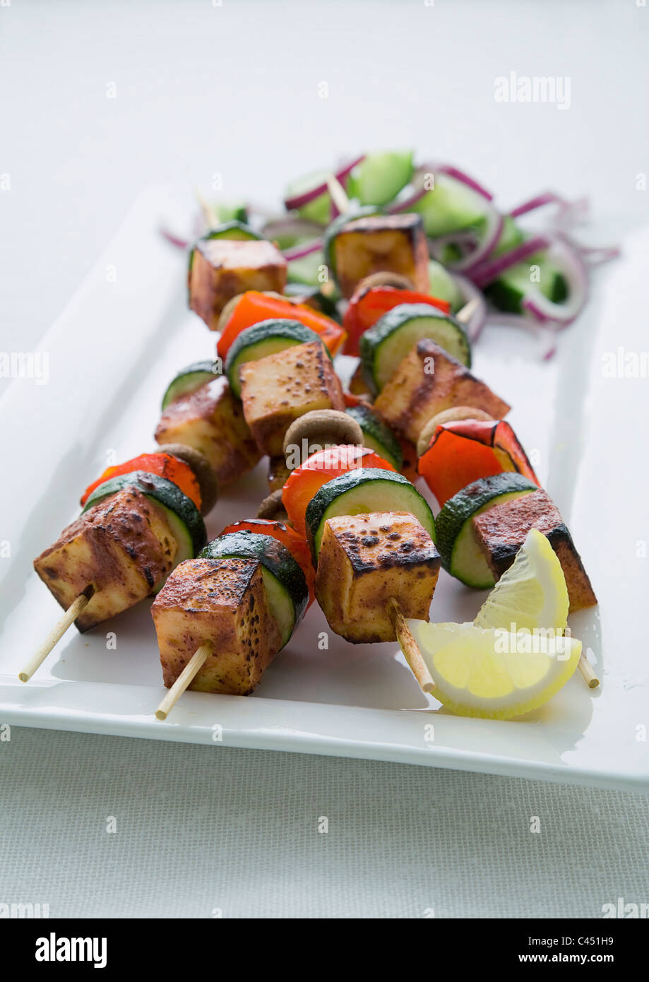 Tandoori paneer kebab on tray hi-res stock photography and images - Alamy