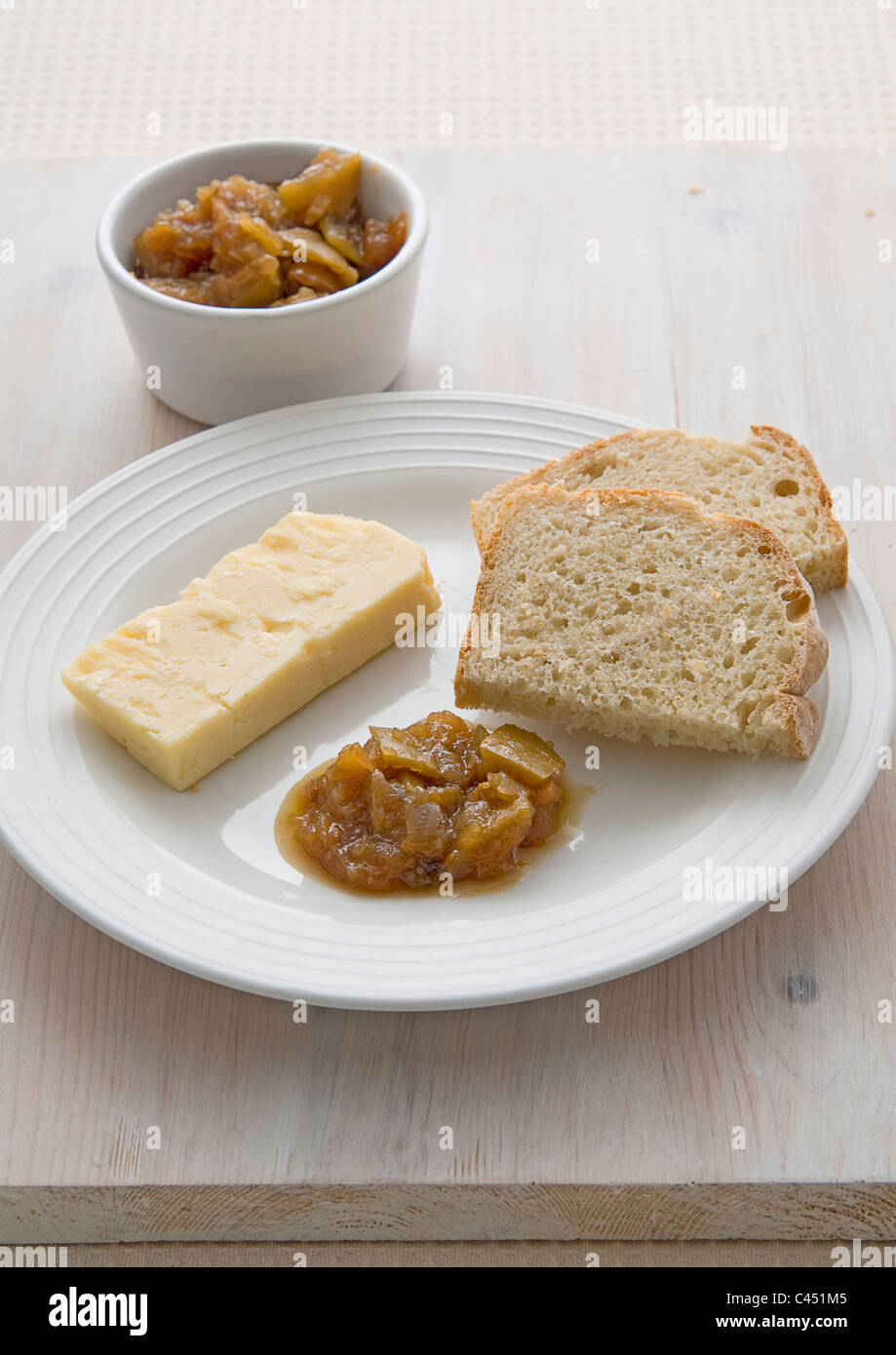 How to make tomato chutney hi-res stock photography and images - Alamy