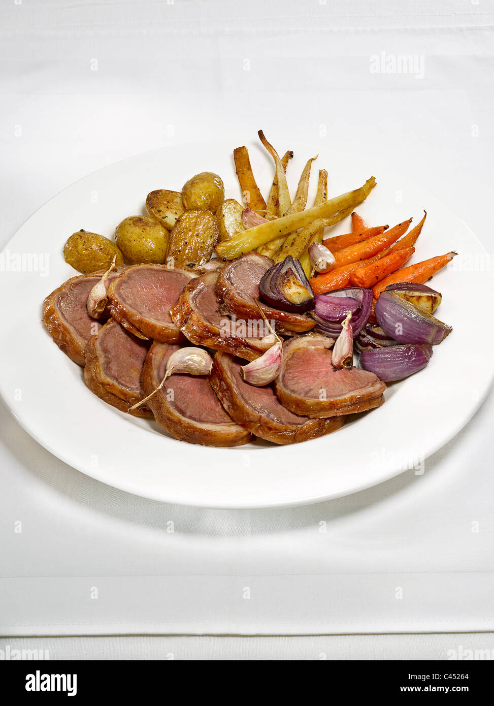 Image of roast lamb hi-res stock photography and images - Alamy