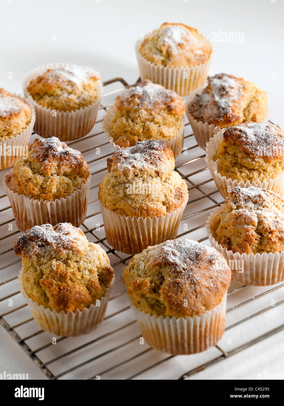 Muffins on cooling rack hi-res stock photography and images - Alamy