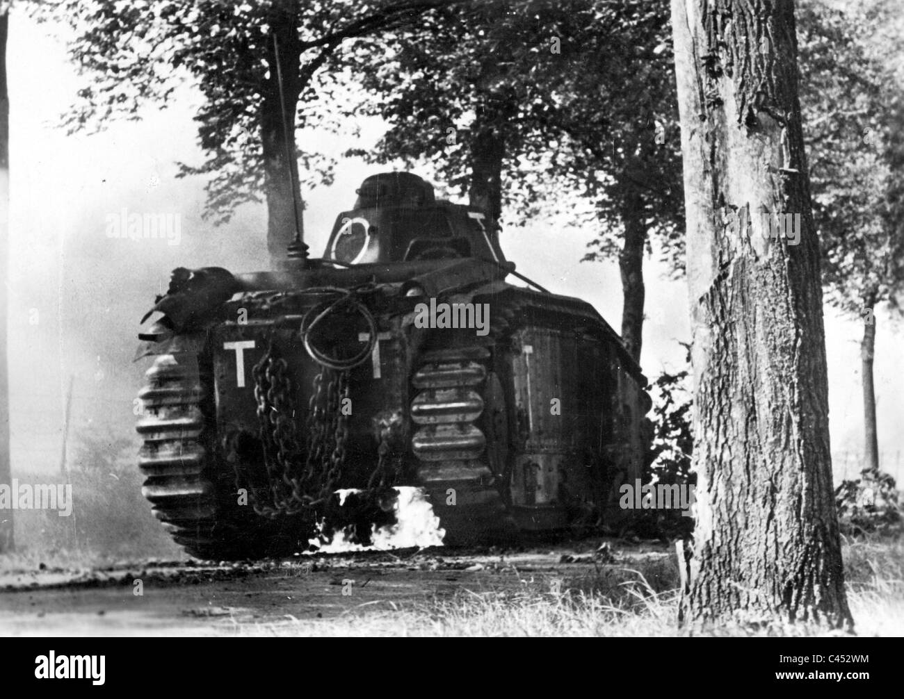 Shot road Black and White Stock Photos & Images - Alamy