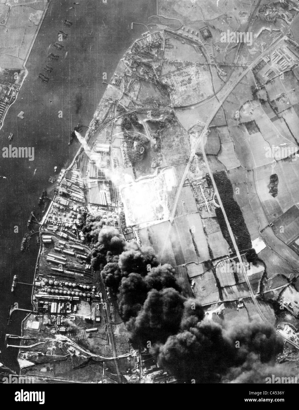 Aerial reconnaissance photo Black and White Stock Photos & Images - Alamy