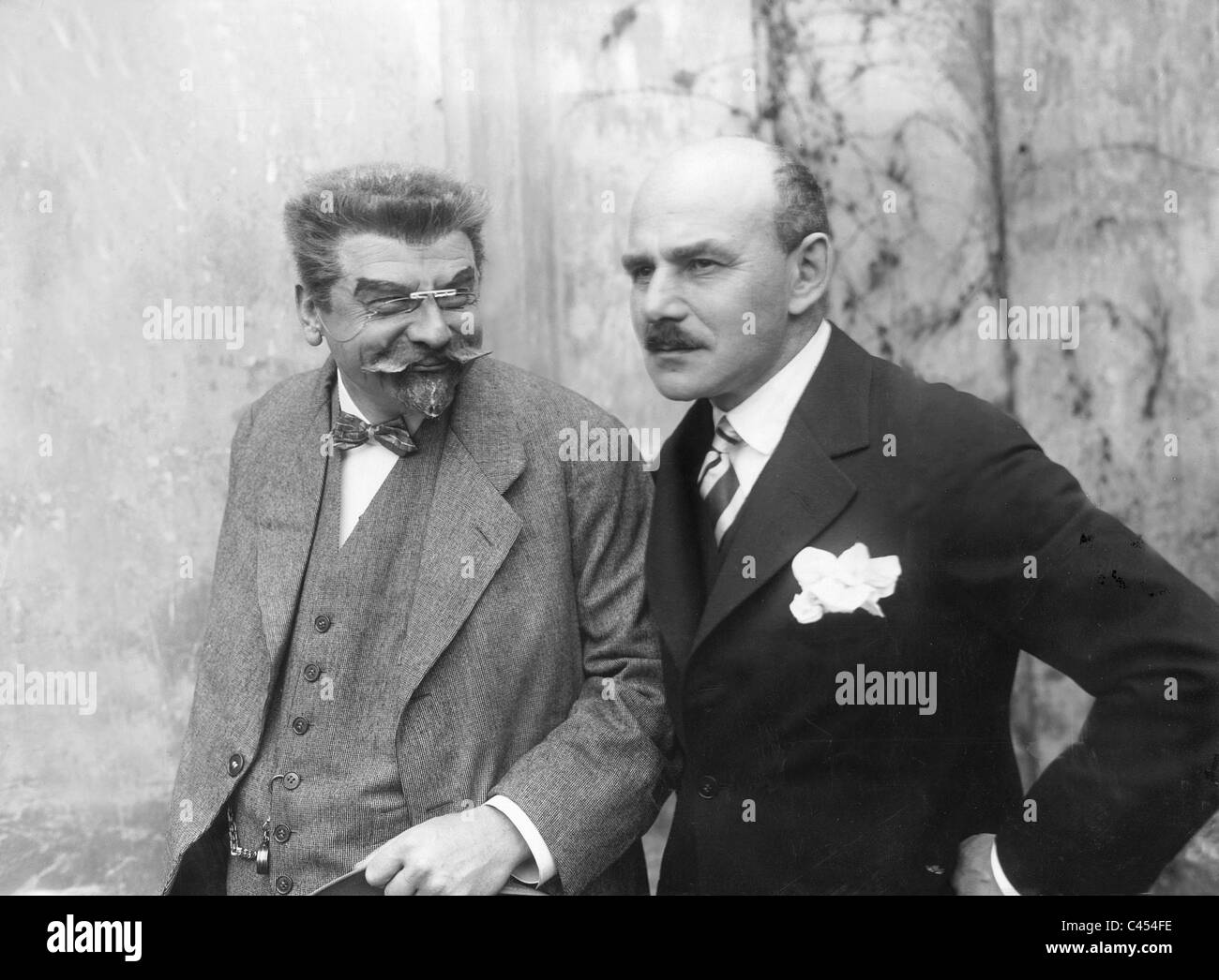 Carl Sternheim and Robert Buhn, 1927 Stock Photo - Alamy