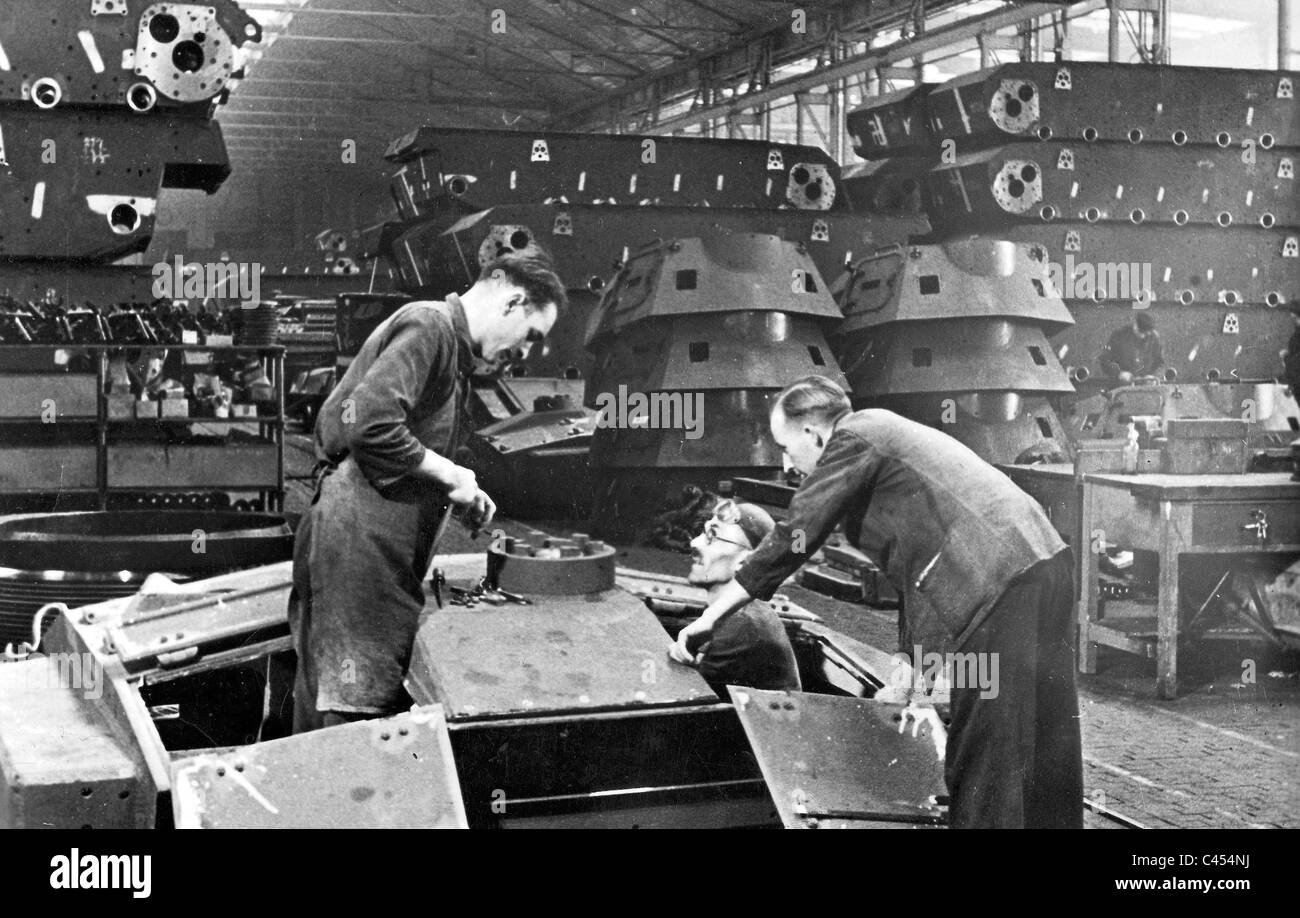 Production of tanks in a tank factory Stock Photo - Alamy
