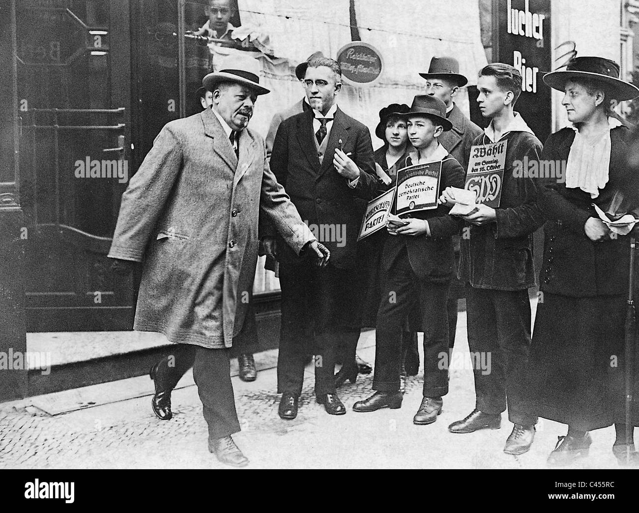 Friedrich Ebert leaves a polling station in Berlin, 1921 Stock Photo ...