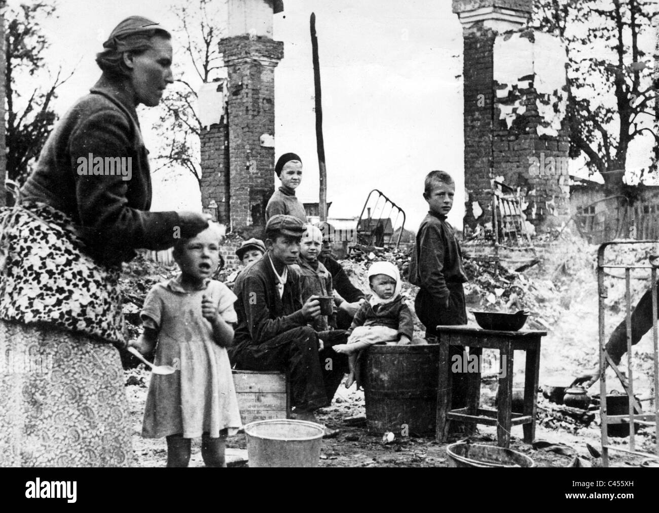 Russian family hi-res stock photography and images - Alamy