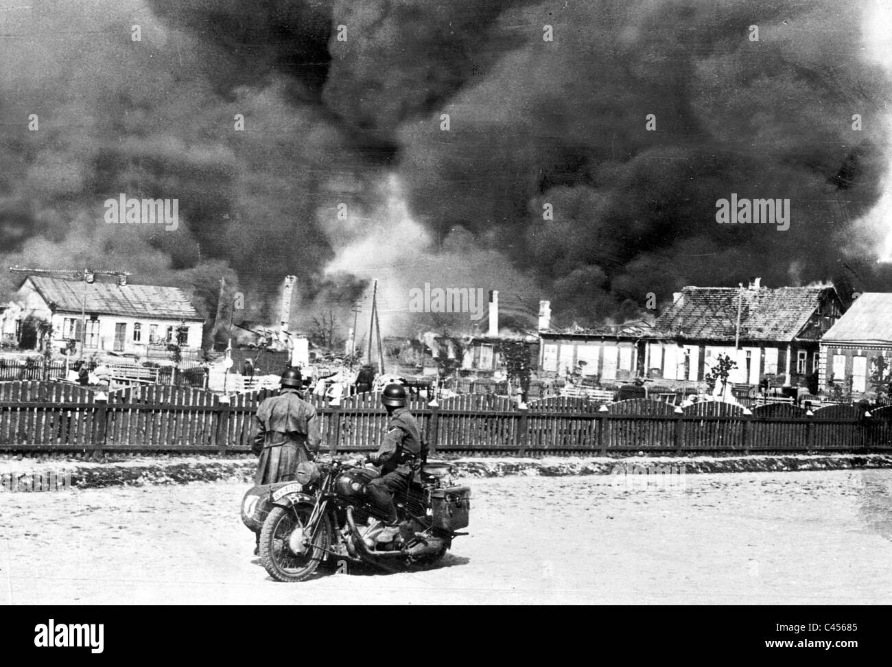 Dispatch rider hi-res stock photography and images - Alamy