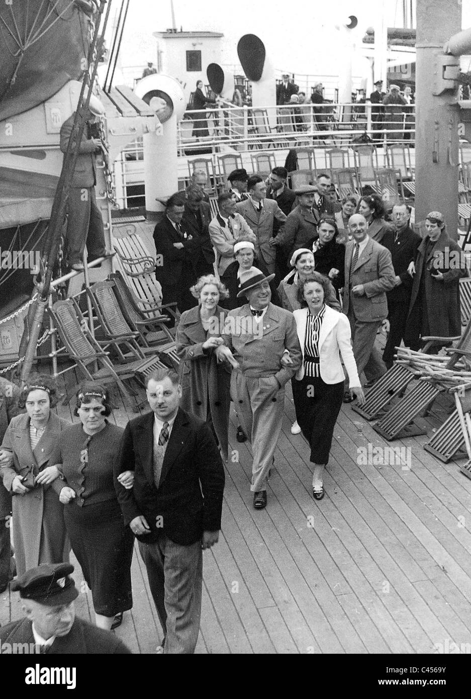 Kdf ship Black and White Stock Photos & Images - Alamy