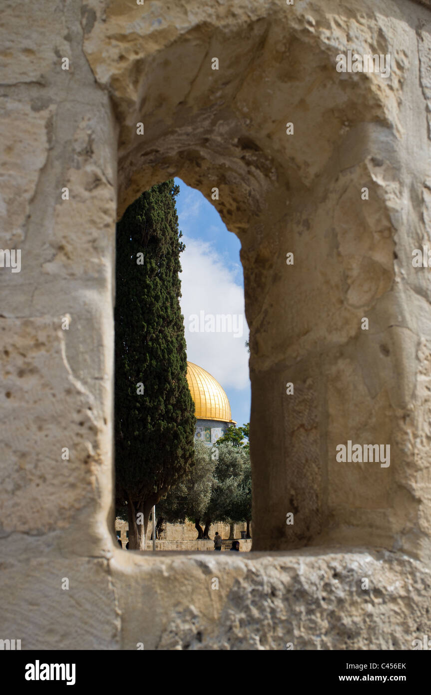 Al aqsa mosque compound hi-res stock photography and images - Alamy