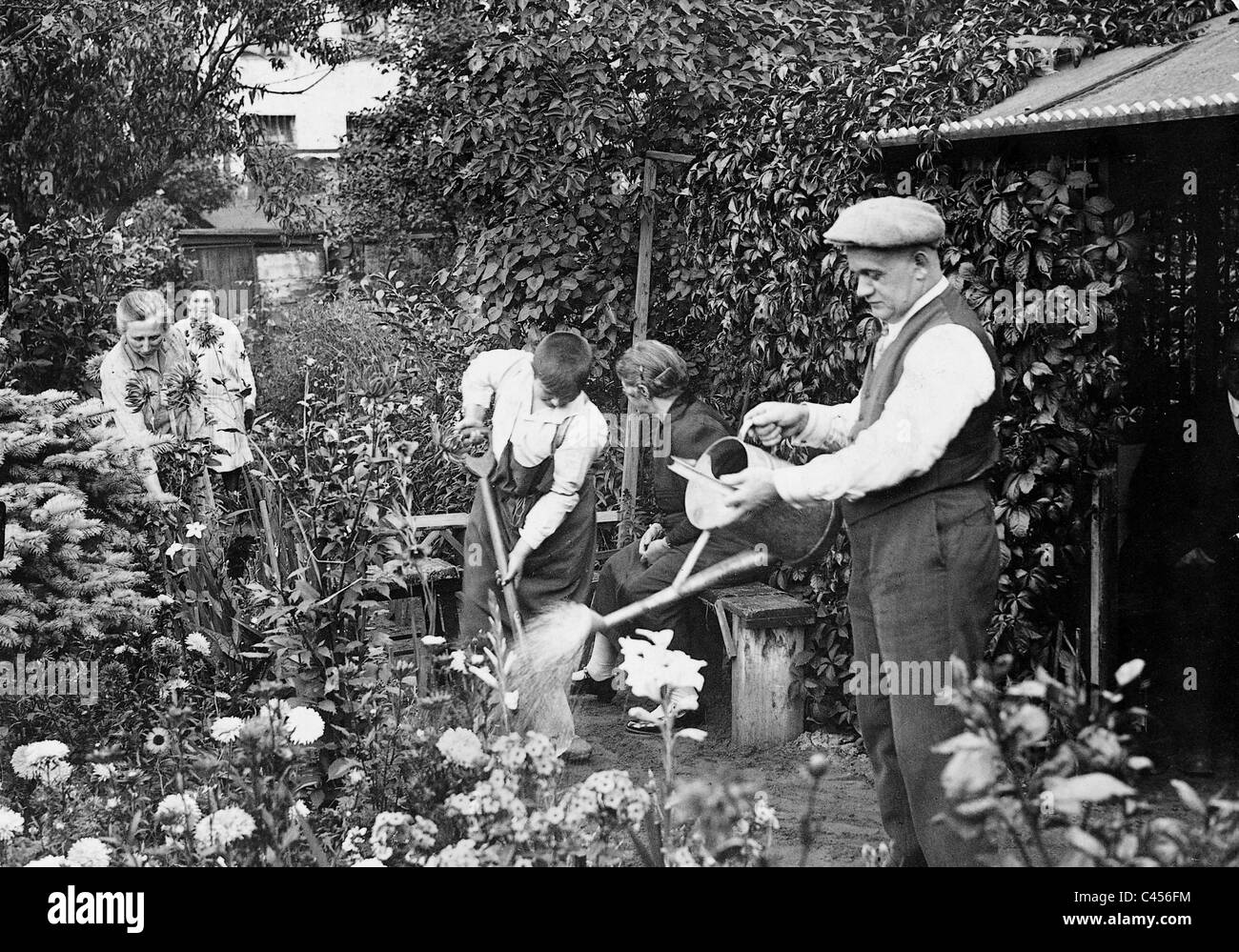 A Berliner family in their allotment, 1930 Stock Photo - Alamy