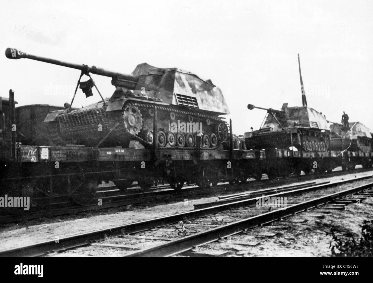 German 'Nashorn' tank-hunters on railway wagons, 1943 Stock Photo - Alamy