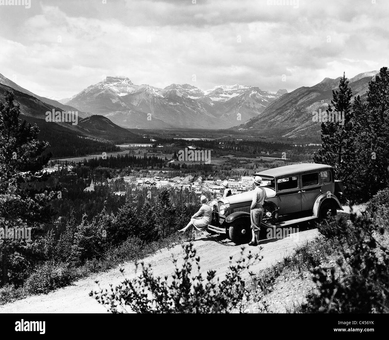 Look mountains Black and White Stock Photos & Images - Alamy