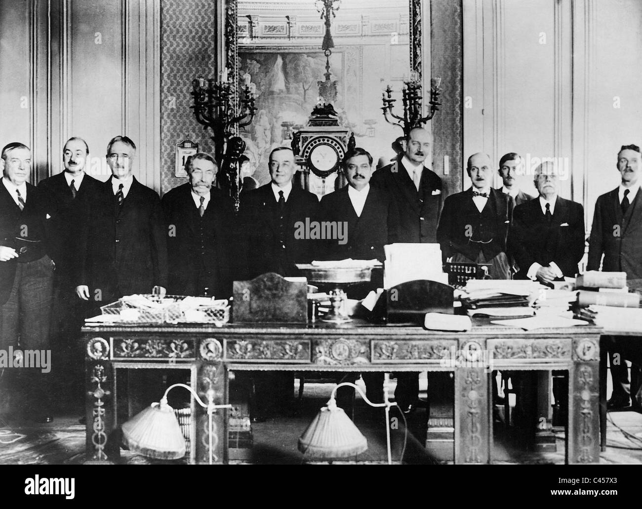 Walter tyrell hi-res stock photography and images - Alamy