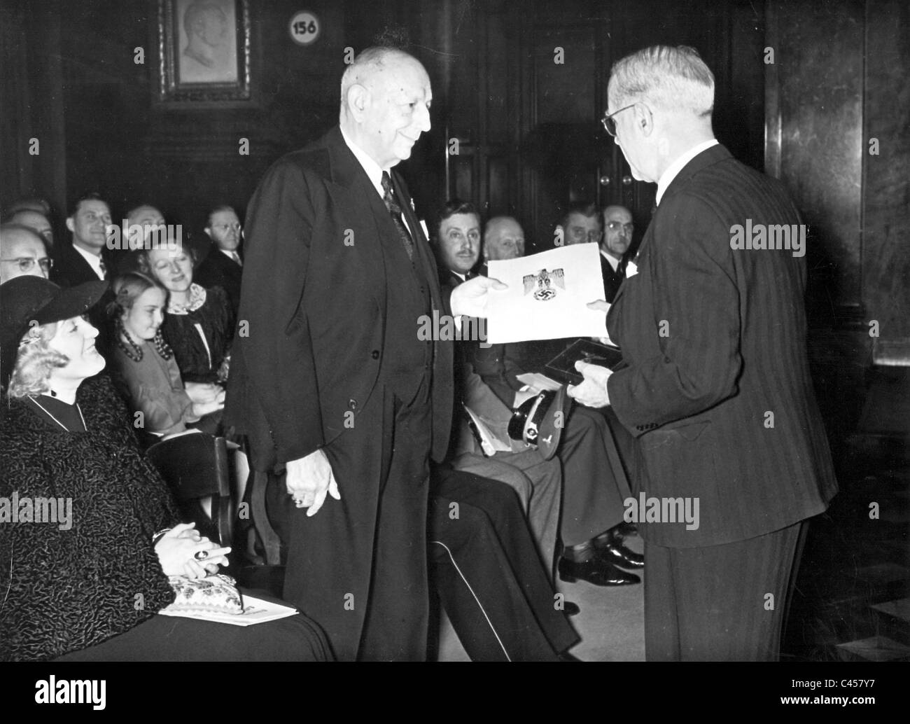 Froelich hi-res stock photography and images - Alamy