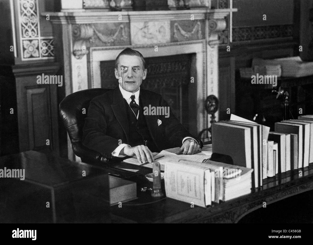 Austen chamberlain his desk hi-res stock photography and images - Alamy
