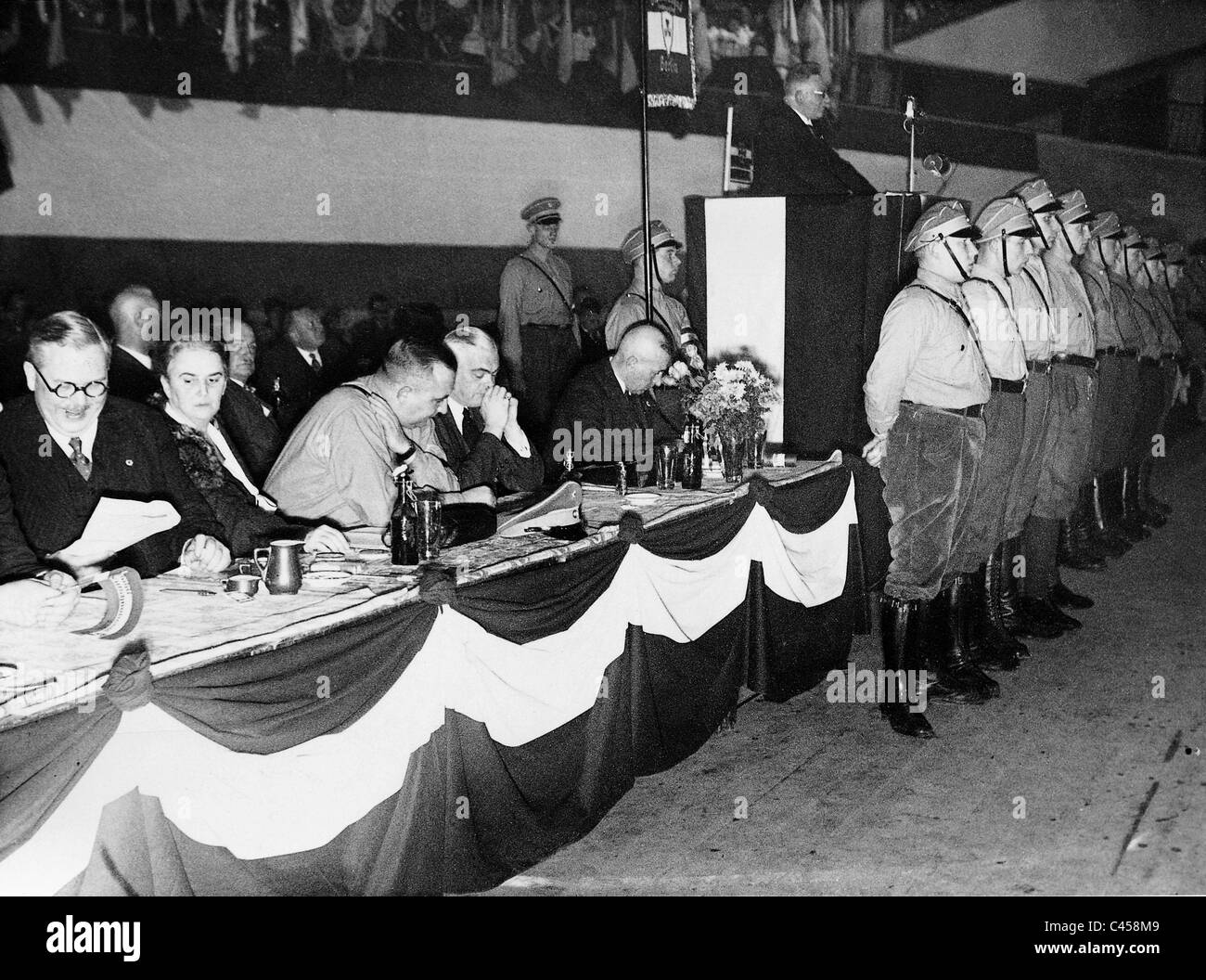 Alfred hugenberg meeting dnvp hi-res stock photography and images - Alamy
