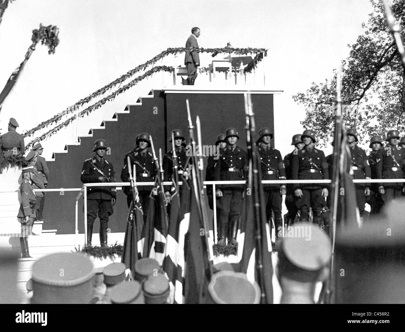 Hitler podium hi-res stock photography and images - Alamy