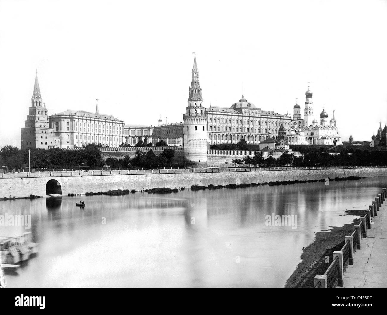 View moscow russia kremlin Black and White Stock Photos & Images - Alamy