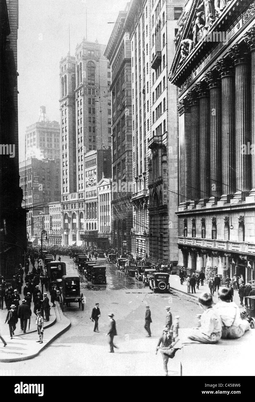 Wall Street In New York 1926 Stock Photo Alamy wall-street-in-new-york-1926-stock-photo-alamy