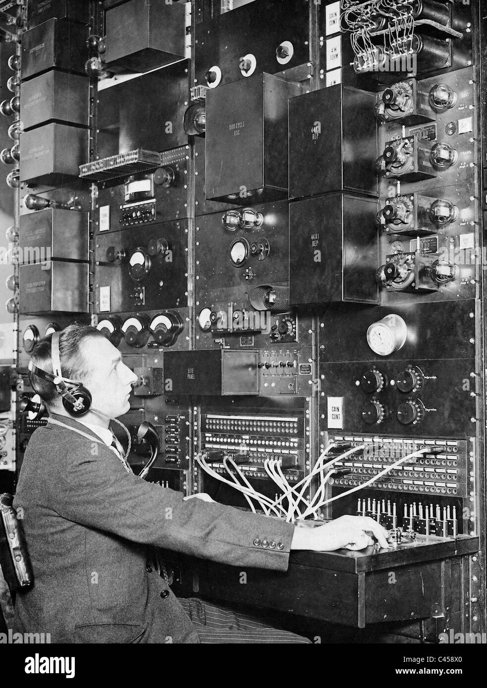 Telephone switchboard in London, 1927 Stock Photo - Alamy