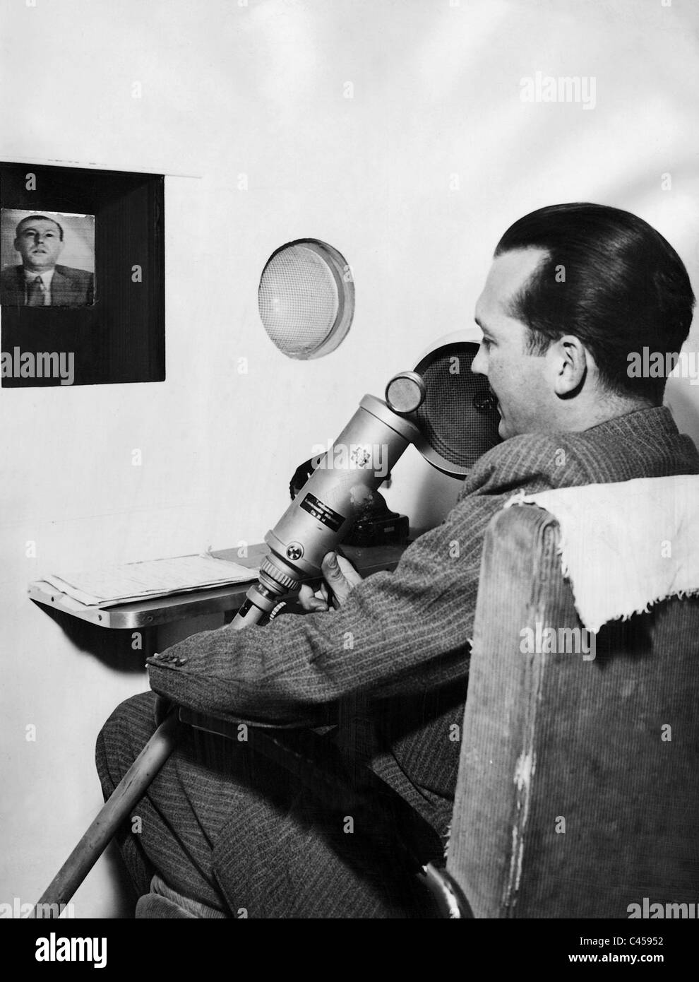 Phone sound on Black and White Stock Photos & Images - Alamy