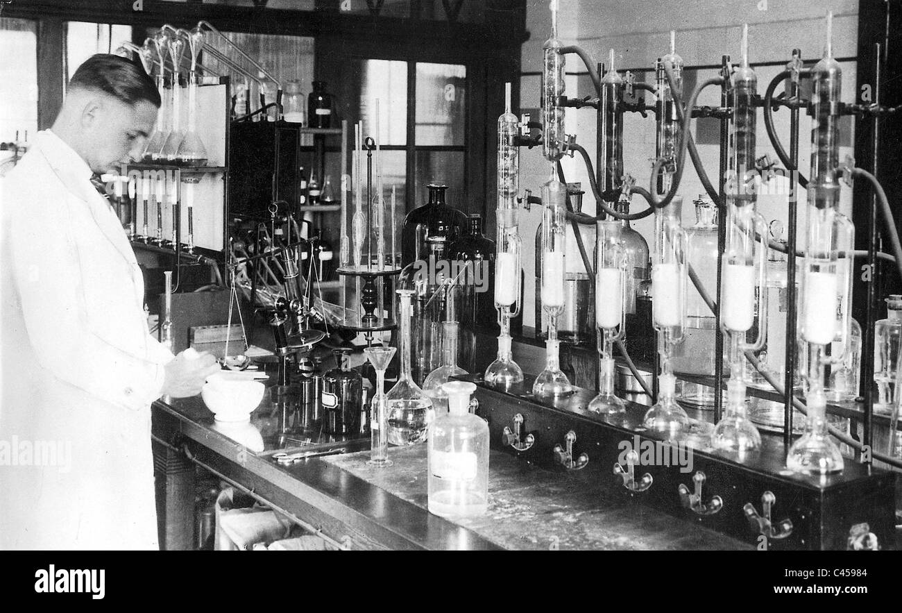 Chemist in his laboratory (1928 Stock Photo - Alamy