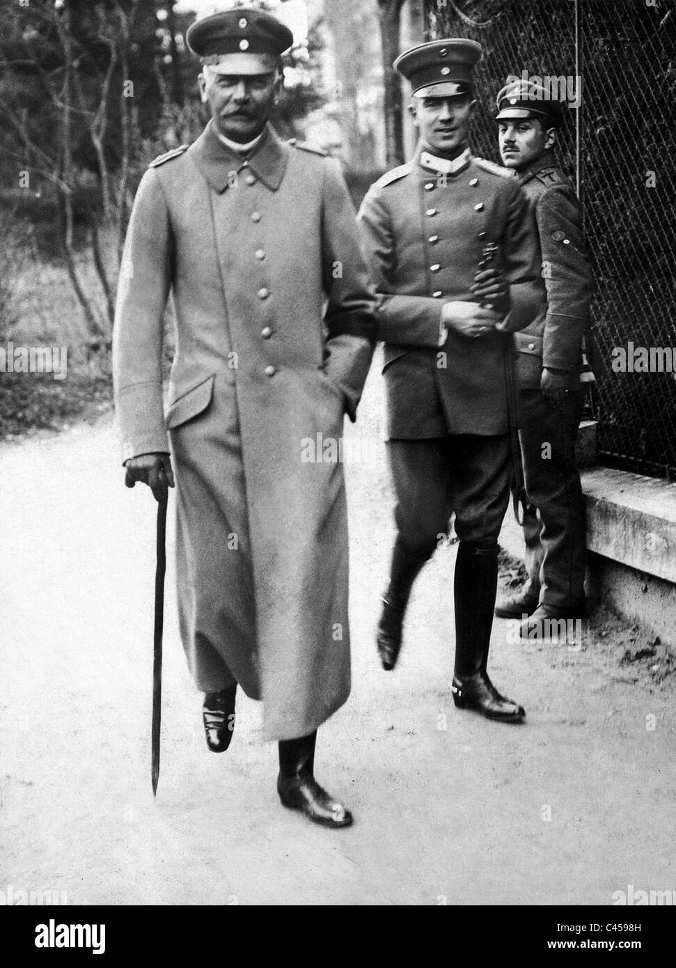 Erich von Falkenhayn in front of his headquarters in Romania, 1916 ...