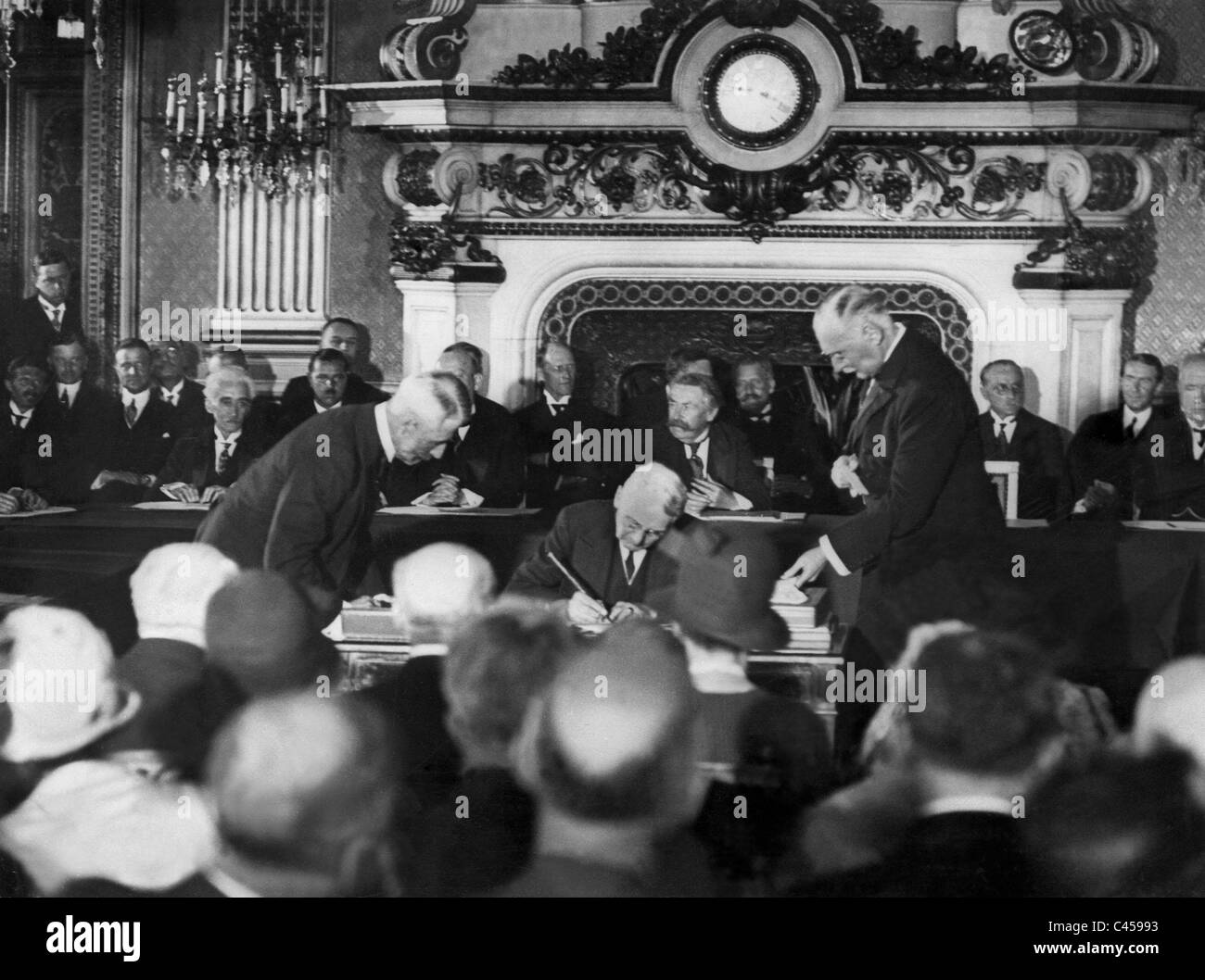 Kellogg Briand Pact Document