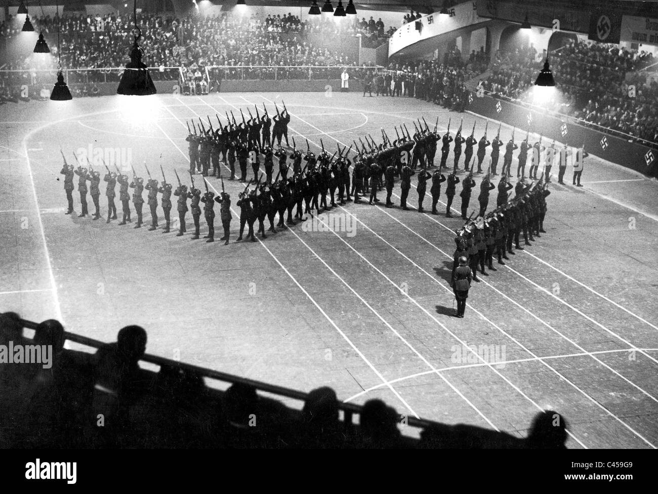 Event police hi-res stock photography and images - Alamy