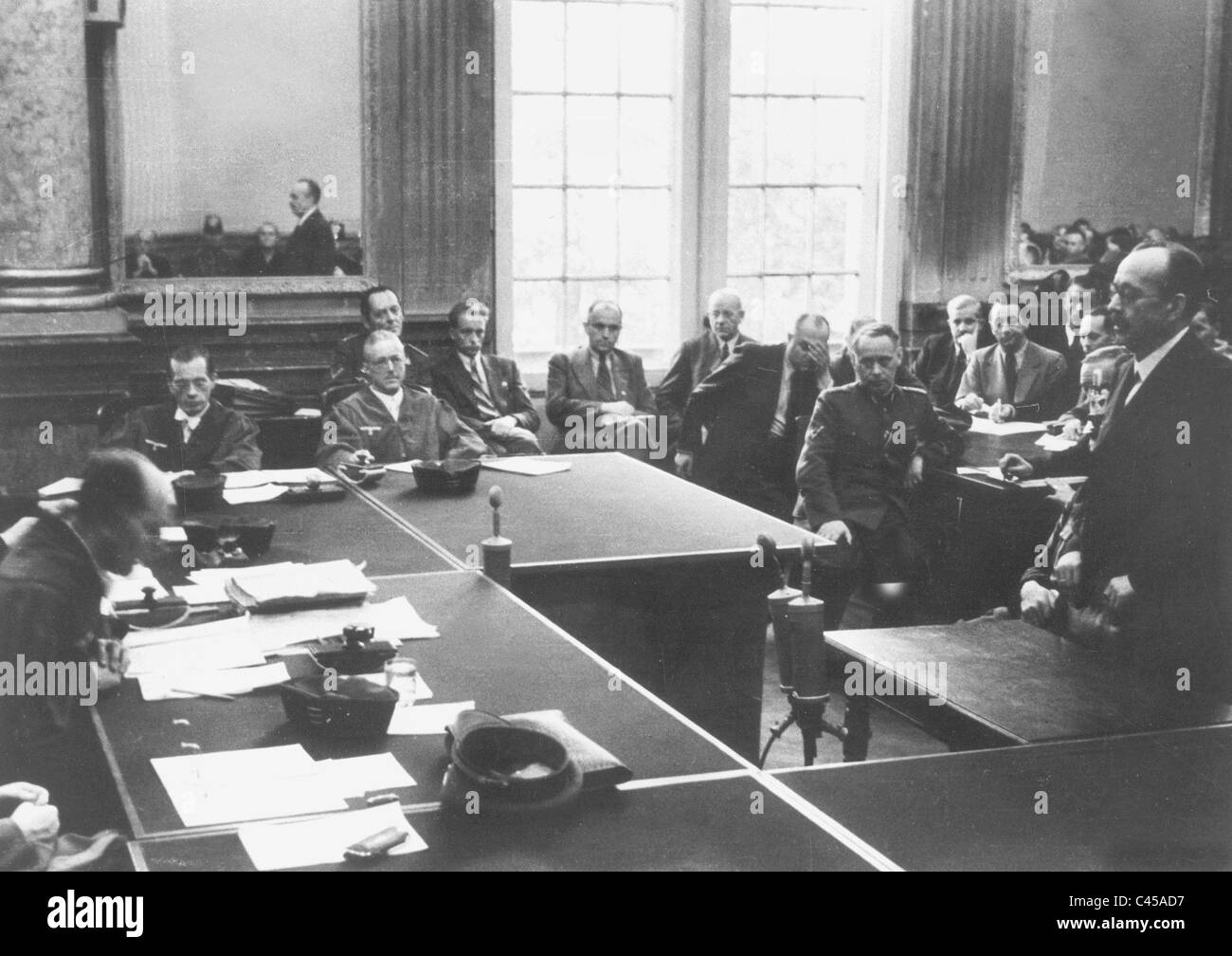 Roland Freisler, Gerhard Goerisch, Ernst Lautz, Paul Lejeune-Jung in ...