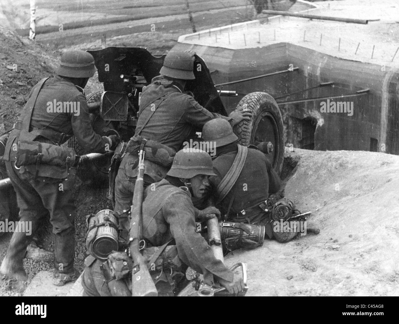 German Pak at the battle for Brest-Litovsk, 1941 Stock Photo - Alamy