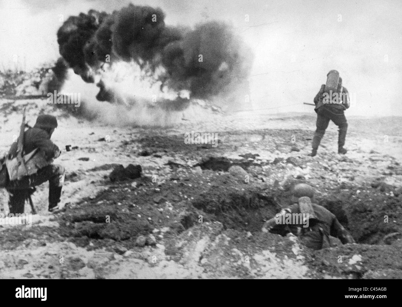 German soldiers during combat for a bunker on the Stalin Line, 1941 ...