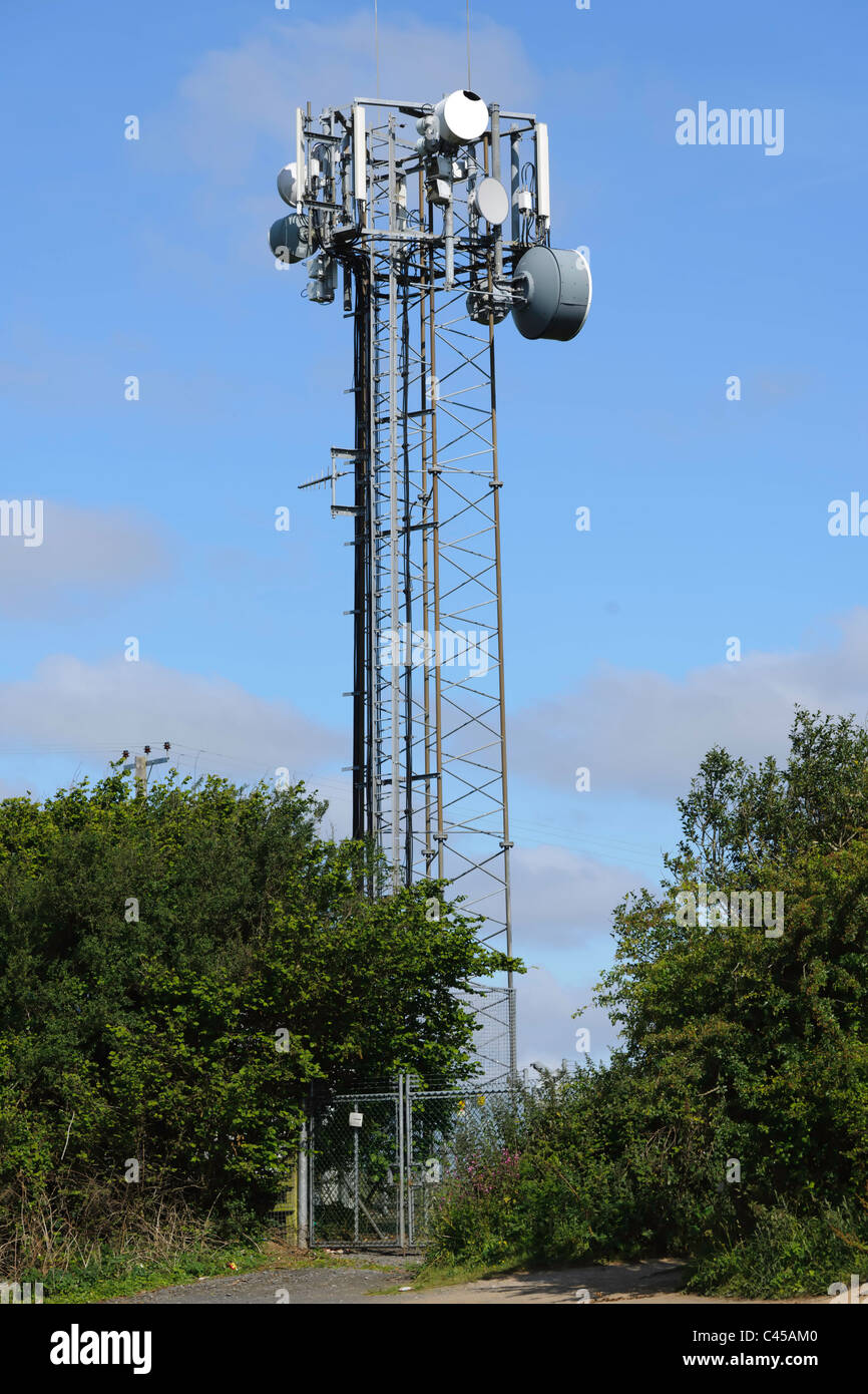 Communication tower uk hi-res stock photography and images - Alamy