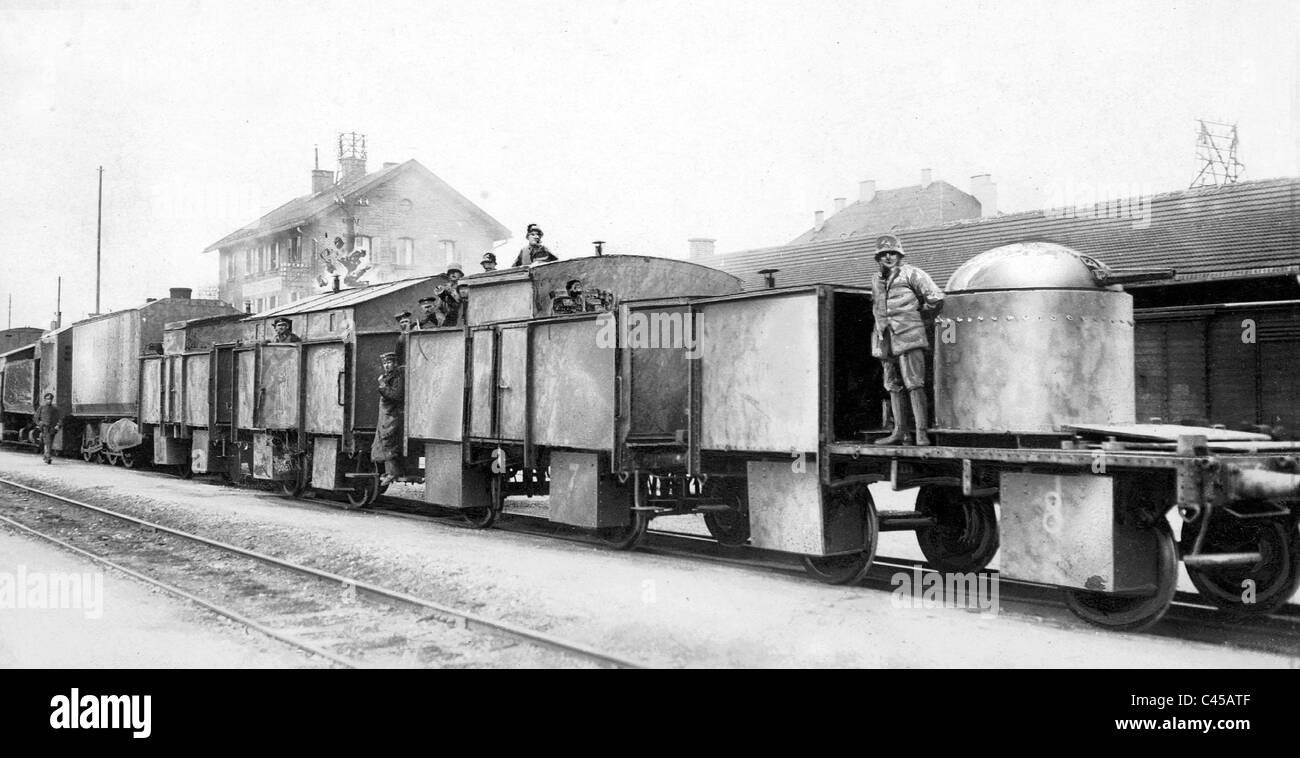 Armored train before the entry into Munich during the overthrow of the ...